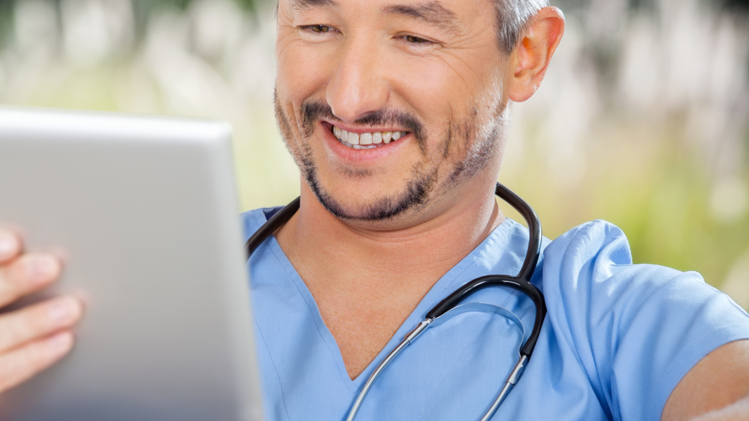 10 Reasons to Consider a Career in Health Technology - Writing the ...